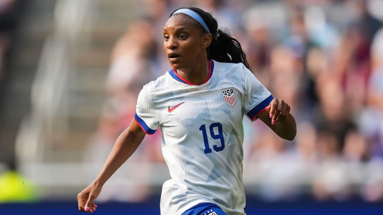 Longtime USWNT defender Crystal Dunn announces retirement - SBI Soccer